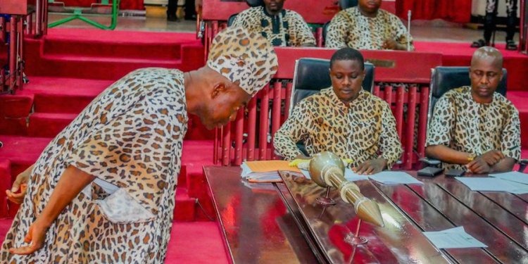 Oyo Assembly Endorses Chairman, Commandant of Amotekun Corps | Oyo ...