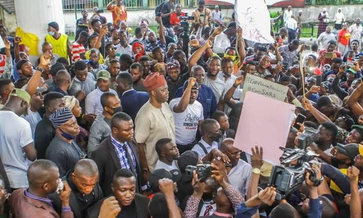 Oyo Youths Suspend #EndSARS Protest, Ask Makinde To Constitute Judicial ...