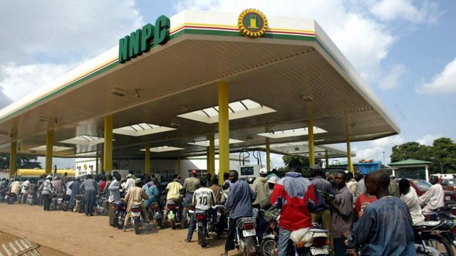 Residents Lament Smuggling Effect as Fuel Scarcity Hits Saki, 1 Litre Sells for N200 | Oyo State ...