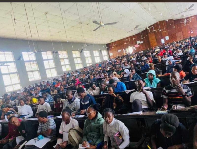 ASUU Strike: LAUTECH 100 level Students Resume, Commence Lectures | Oyo ...