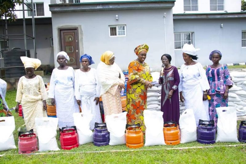 Oyo First Lady Empowers 200 Widows, Describes Them as Strongest of ...